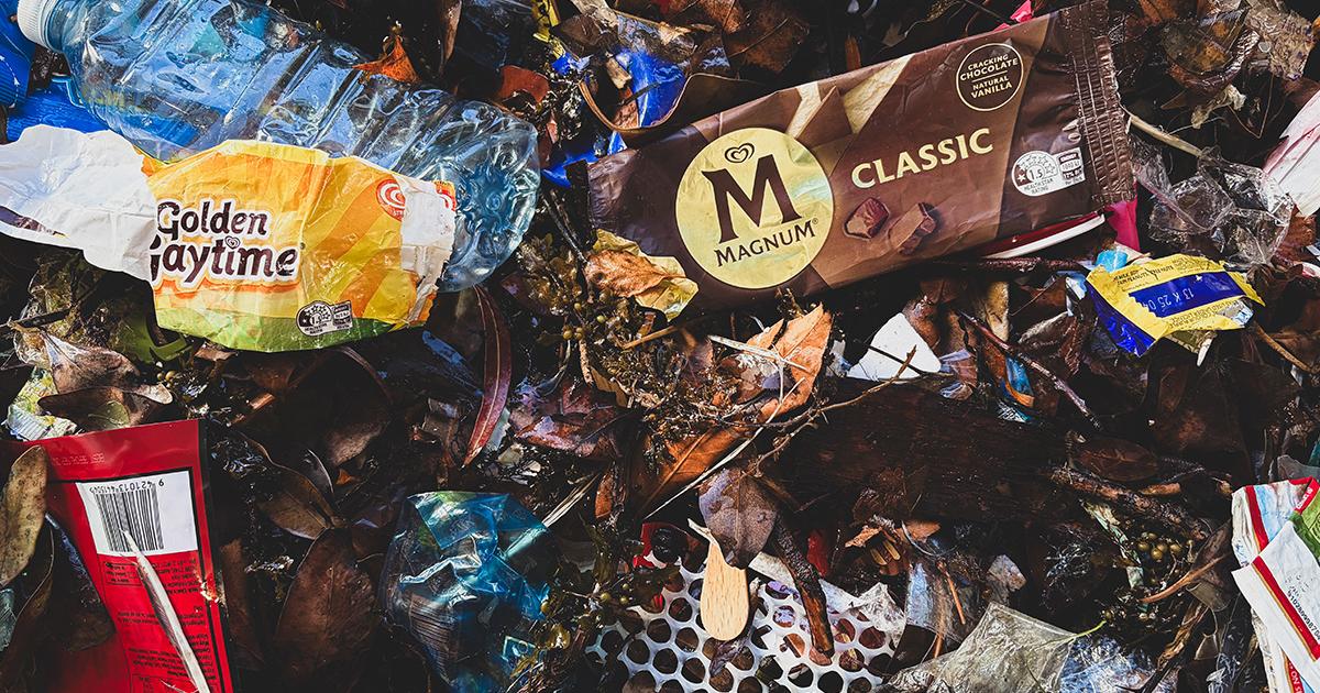 The Magnum Ice Cream Company against waste in Sydney Harbour ...